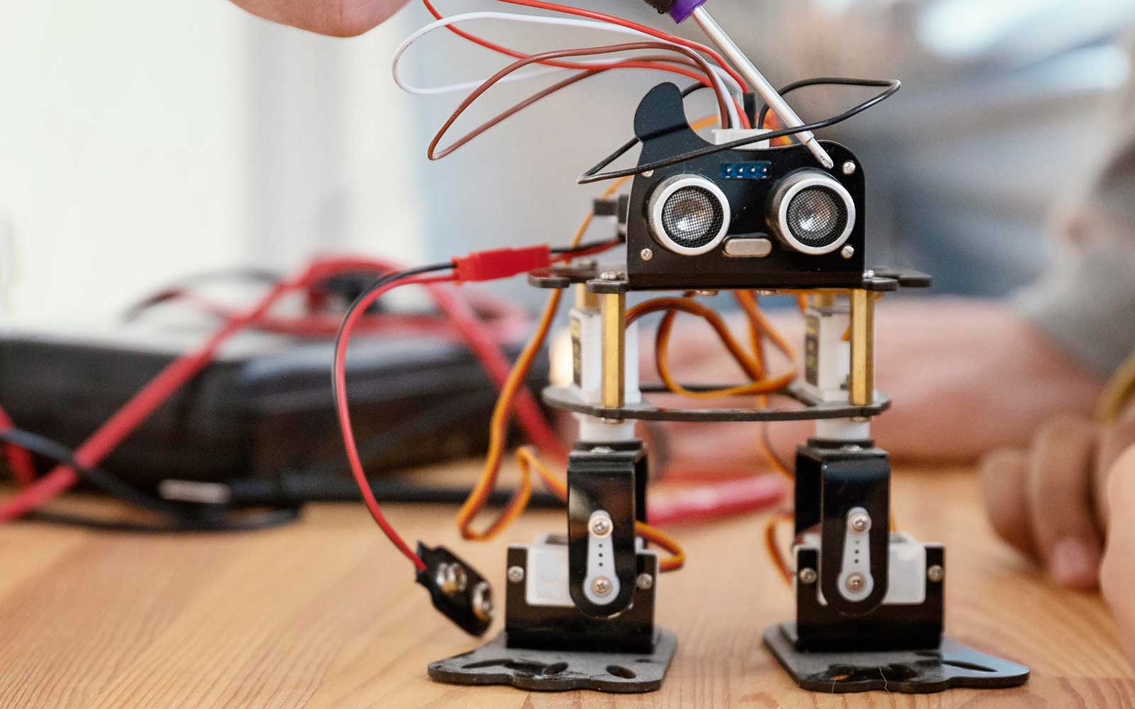 Robótica con Arduino - Centro Nacional de Educación a Distancia